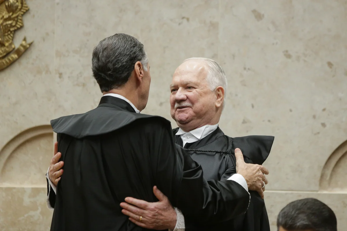STF: novo presidente Fachin defende separação entre direito e política ...